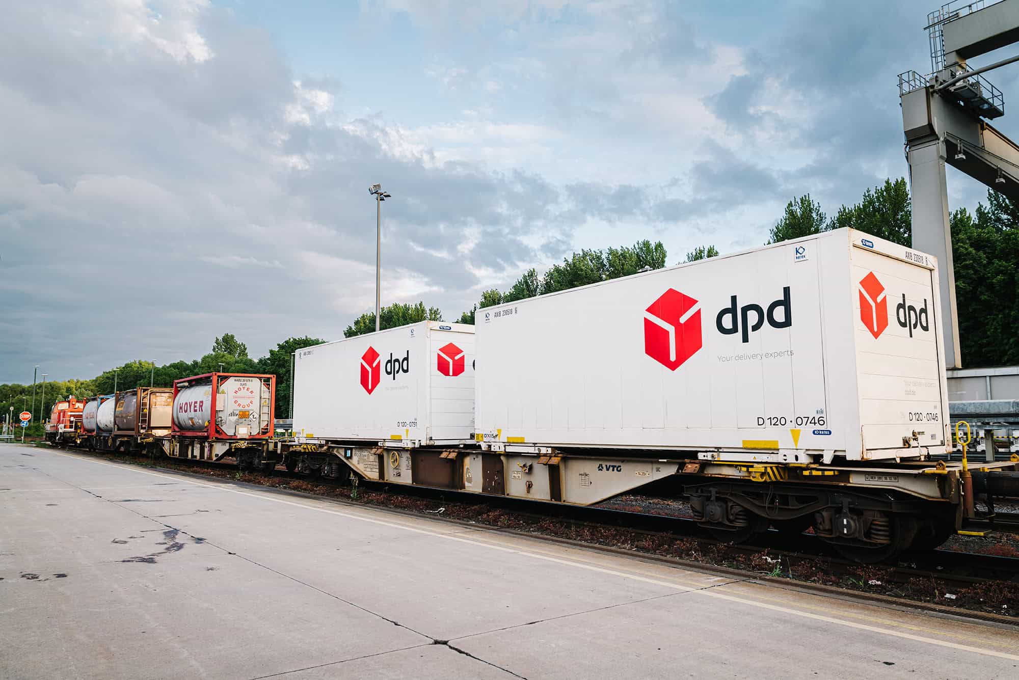 DPD startet Pilotprojekt auf der Schiene: Transport mit Zügen für ...